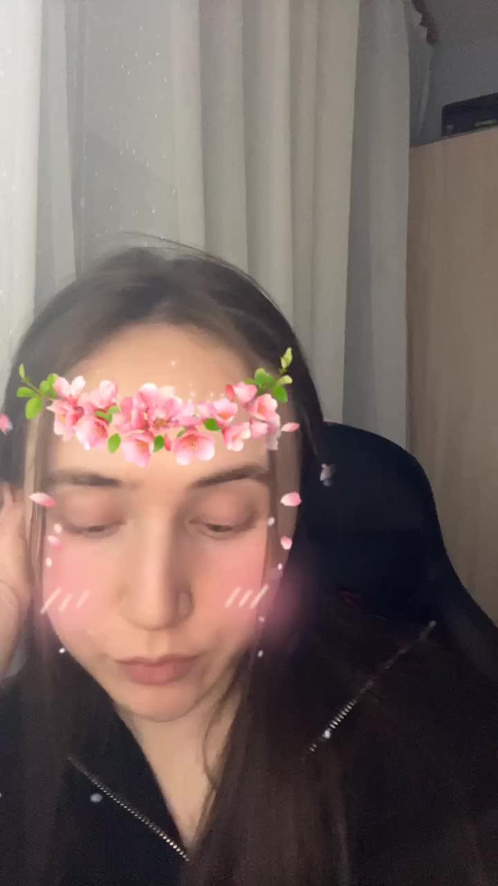 𝔾𝕣𝕖𝕖𝕟𝕖𝕪𝕖𝕕 - LiveMe.com - Live Streaming Search Engine - LiveSearch.app